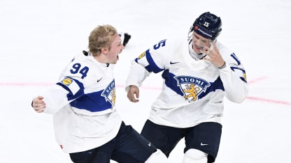 Sabresin Helenius laukoi Leijonat maailmanmestariksi jatkoerässä | NHL ...