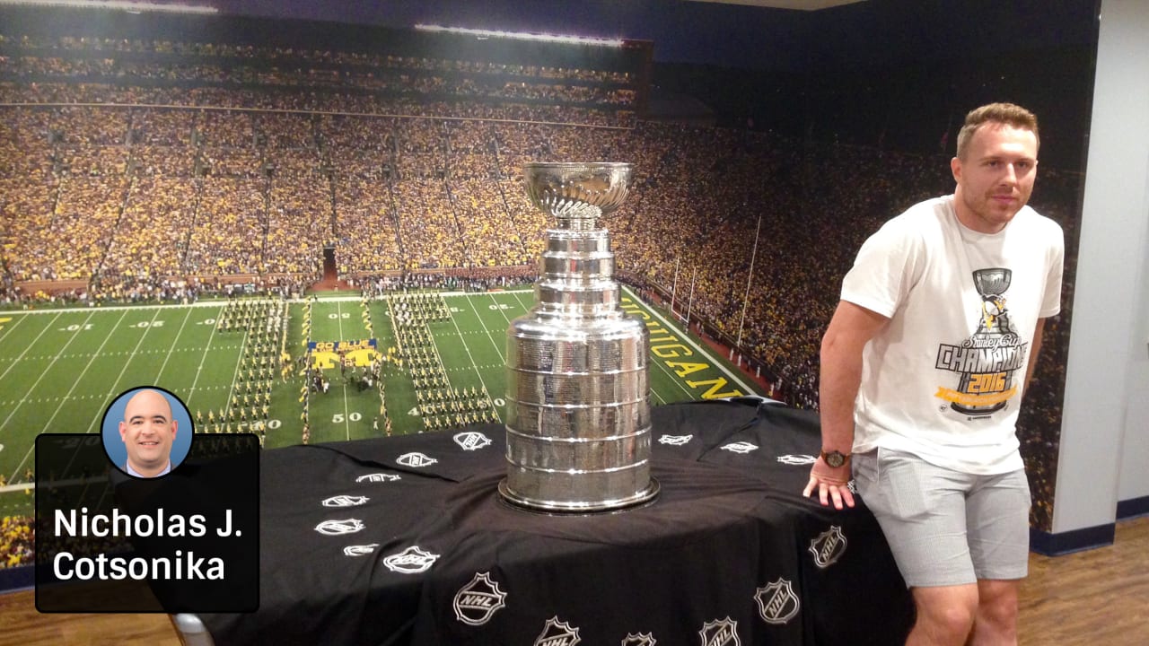 Ian Cole brings Cup home to Ann Arbor | NHL.com