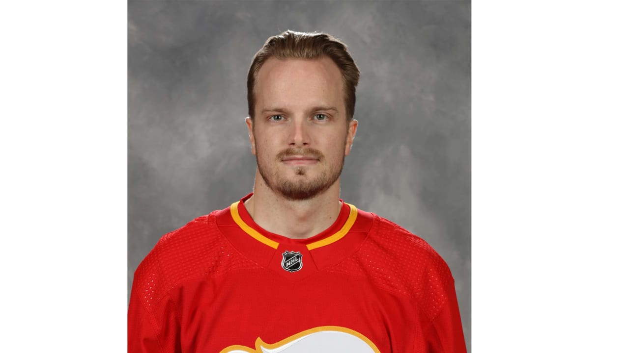 Dansk, Flames överens om nytt kontrakt | NHL.com/sv
