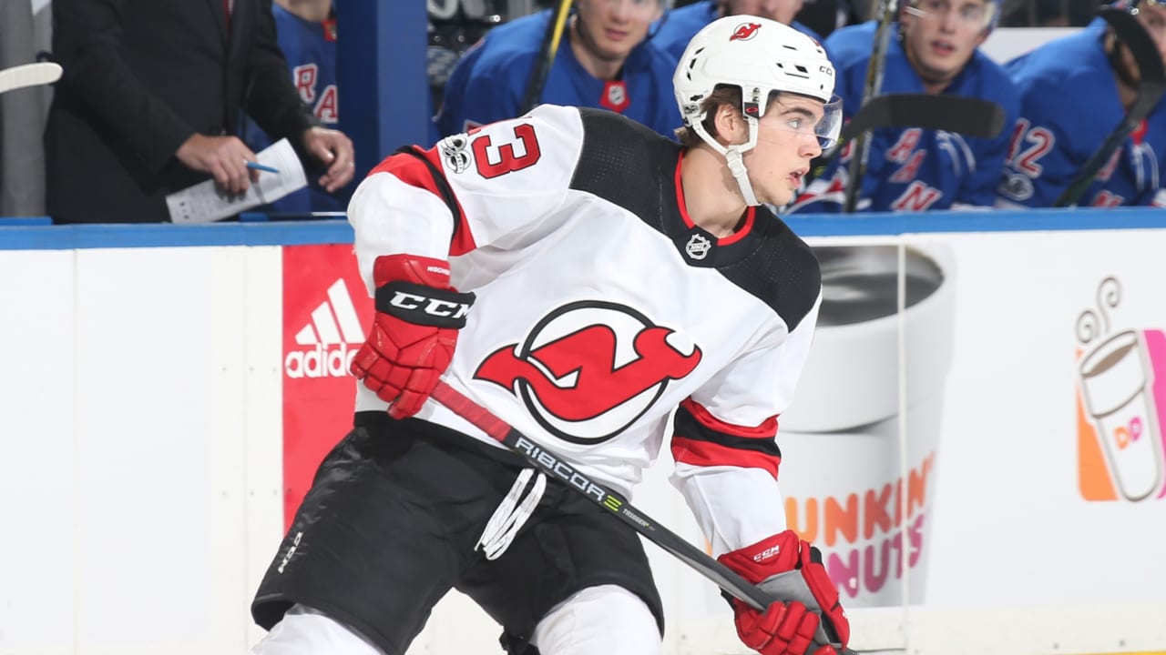 La famille de Hischier l'a encouragé à rêver | LNH.com