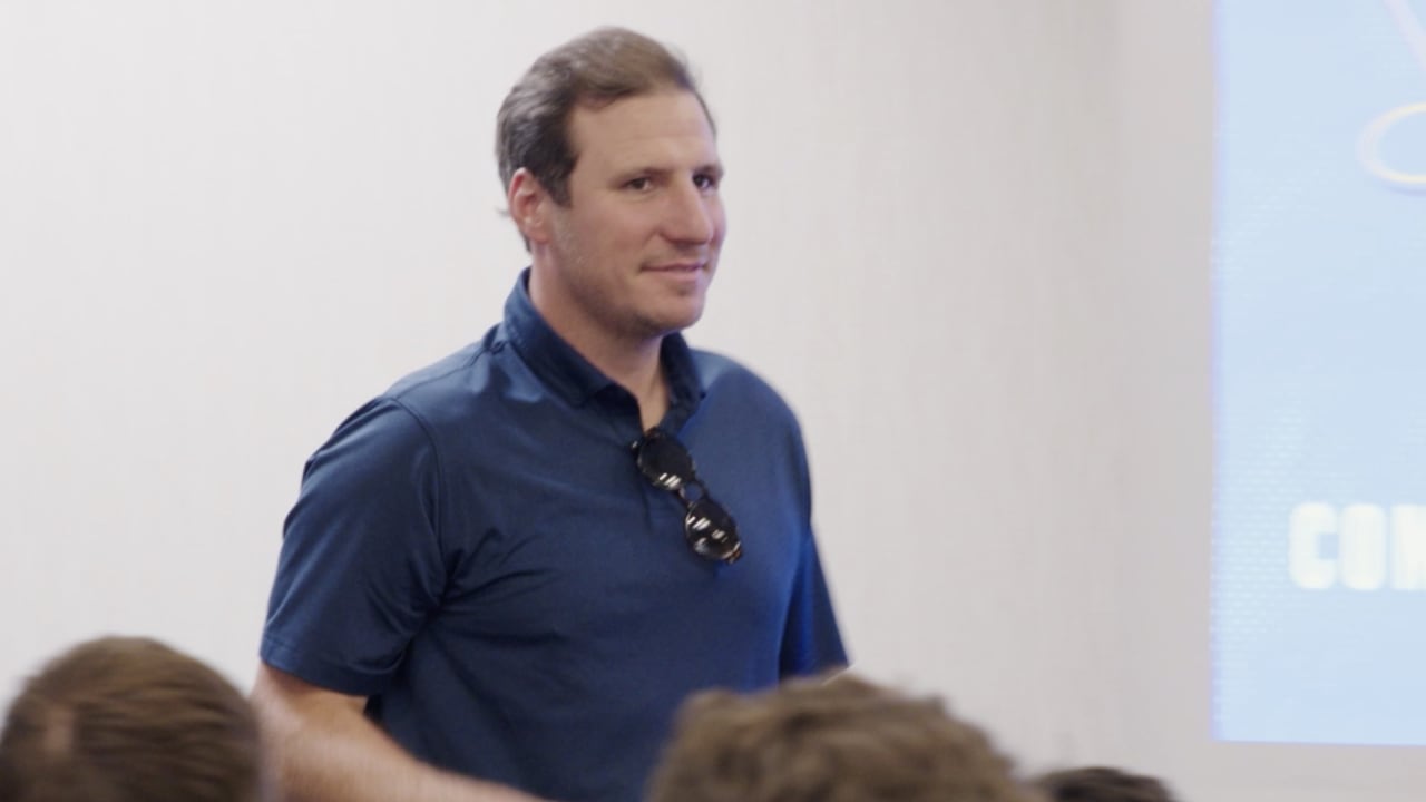 Steen surprised with Blues Hall of Fame news in meeting | St. Louis Blues