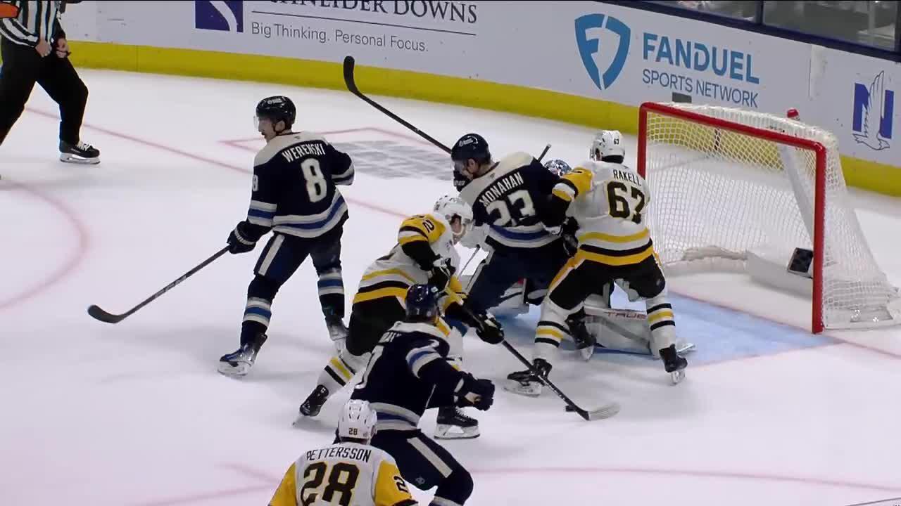 PIT@CBJ: Merzlikins with a great save against Anthony Beauvillier ...