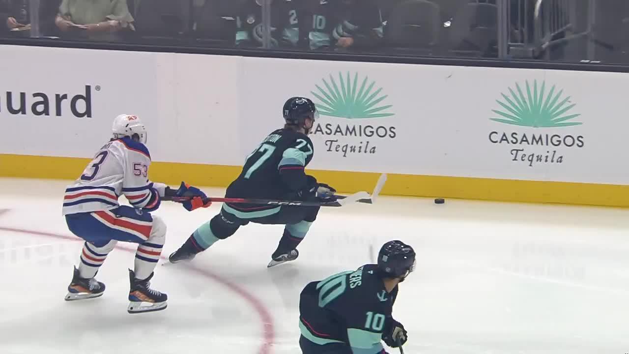 EDM@SEA: Eberle scores goal against Stuart Skinner | Seattle Kraken