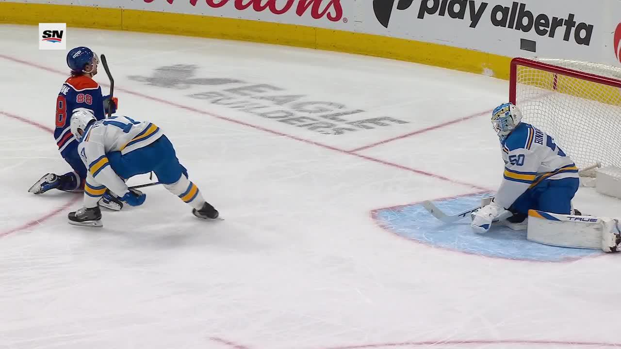 STL@EDM: Mangiapane scores goal against Jordan Binnington | Edmonton Oilers