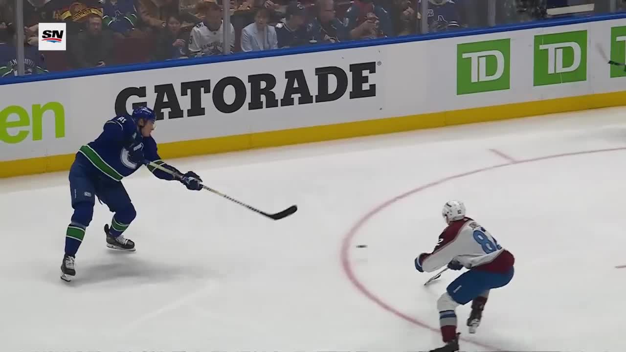 Zadorov nets one from deep | NHL.com