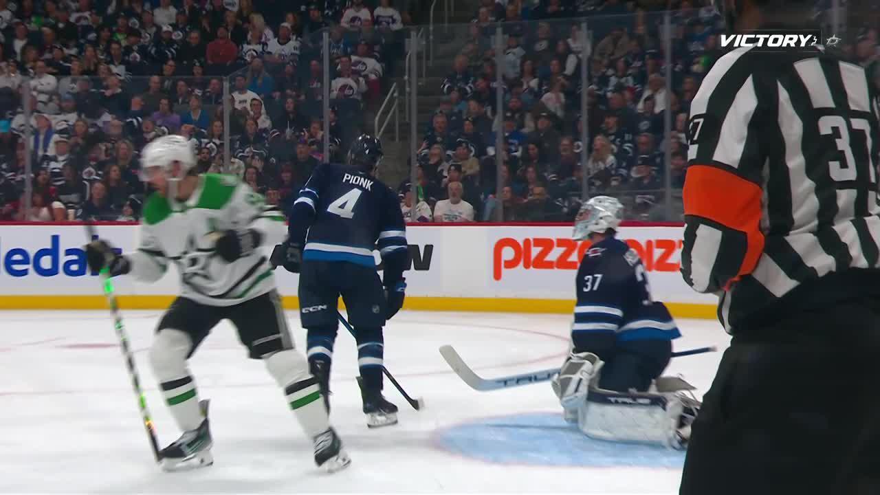DAL@WPG: Johnston scores goal against Connor Hellebuyck | Dallas Stars