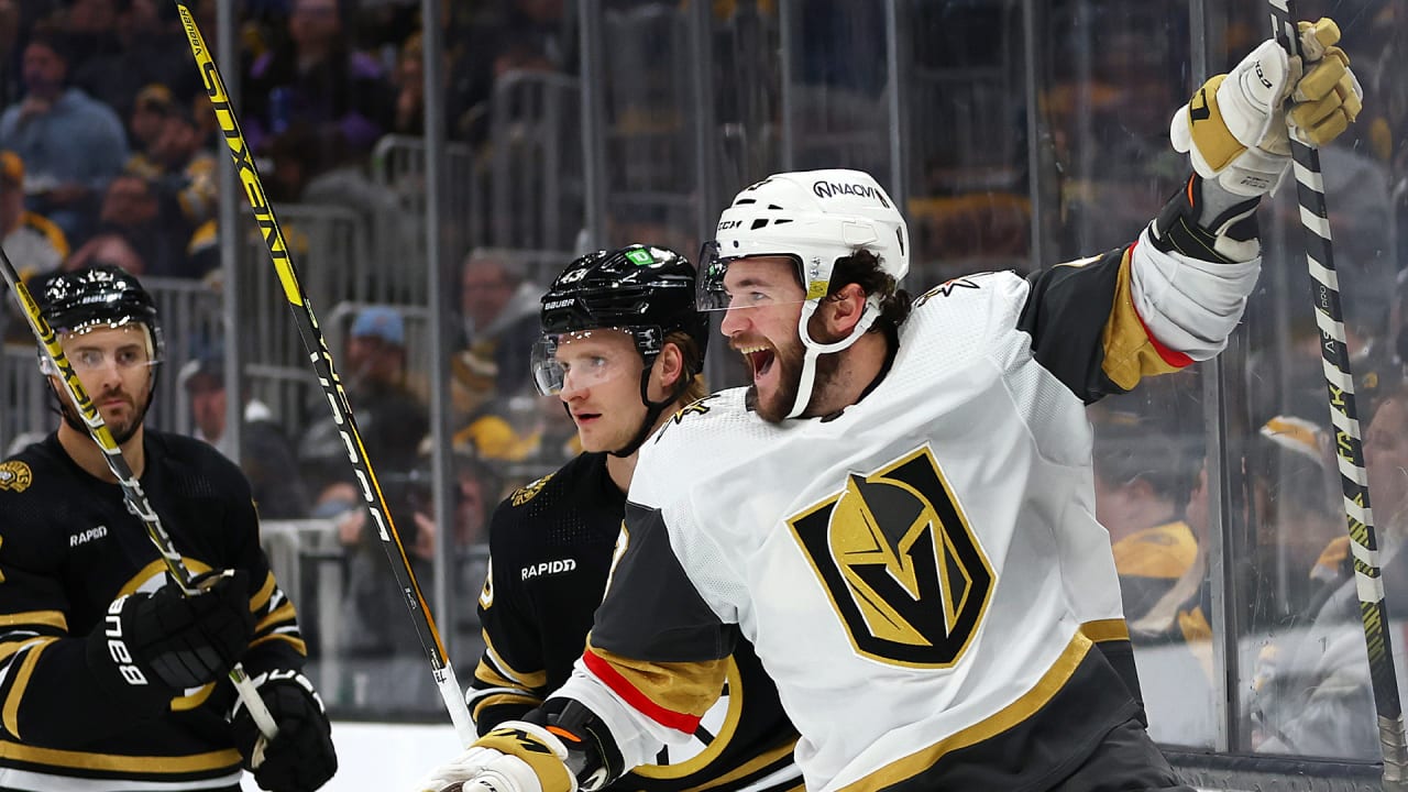 Cotter bats it in | NHL.com