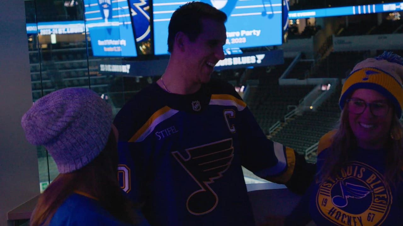 Backstage at STH Picture Party | St. Louis Blues