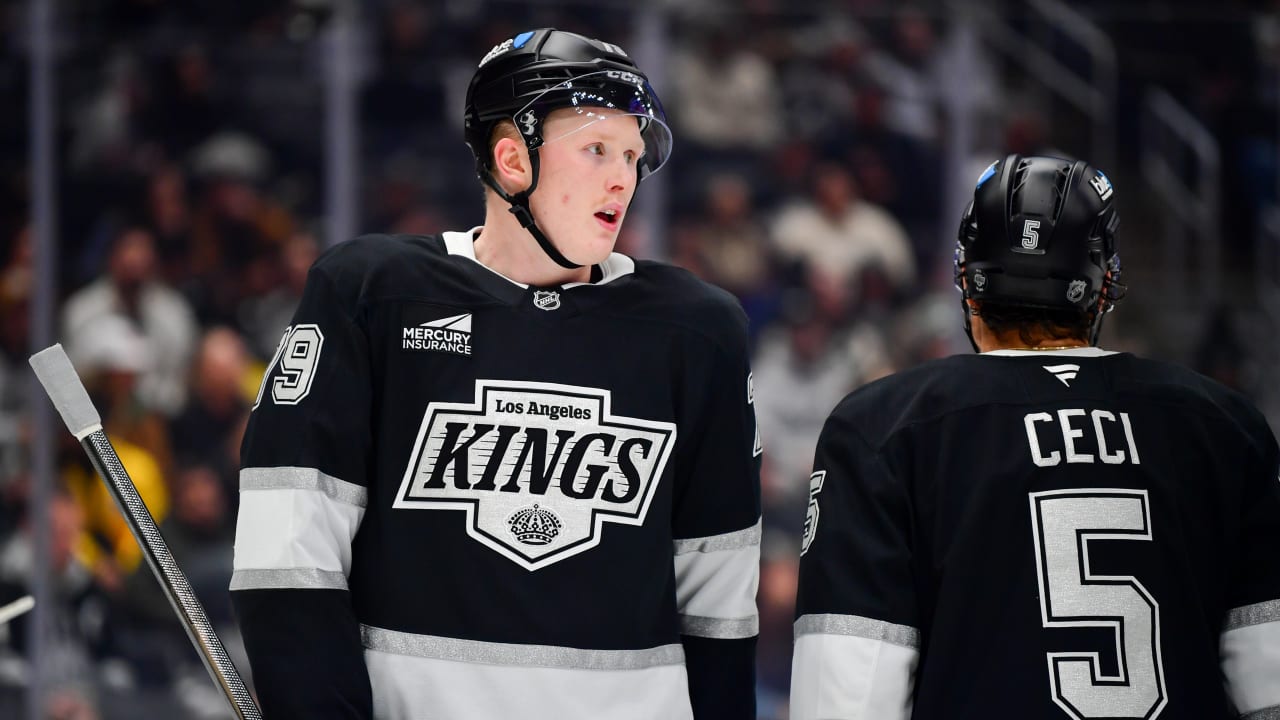 Heleniuksen rooli kasvoi Kingsin loukkaantumisten myötä | NHL.com/fi