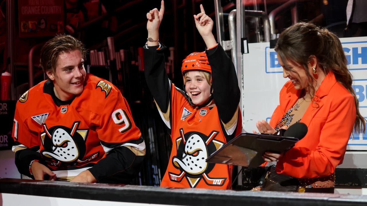 21st Duck Joins Postgame Celebration | Anaheim Ducks