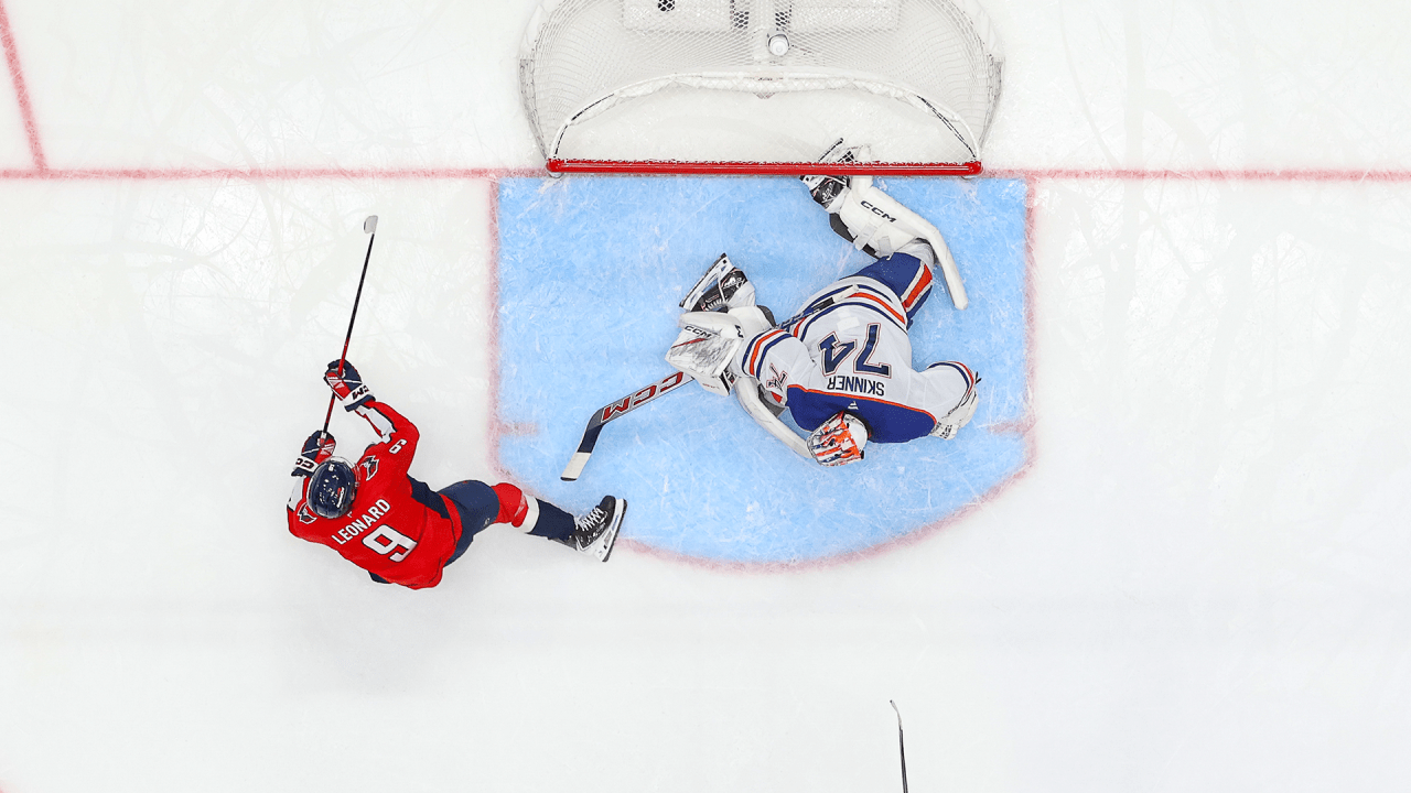 Leonardův druhý gól večera | NHL.com/cs