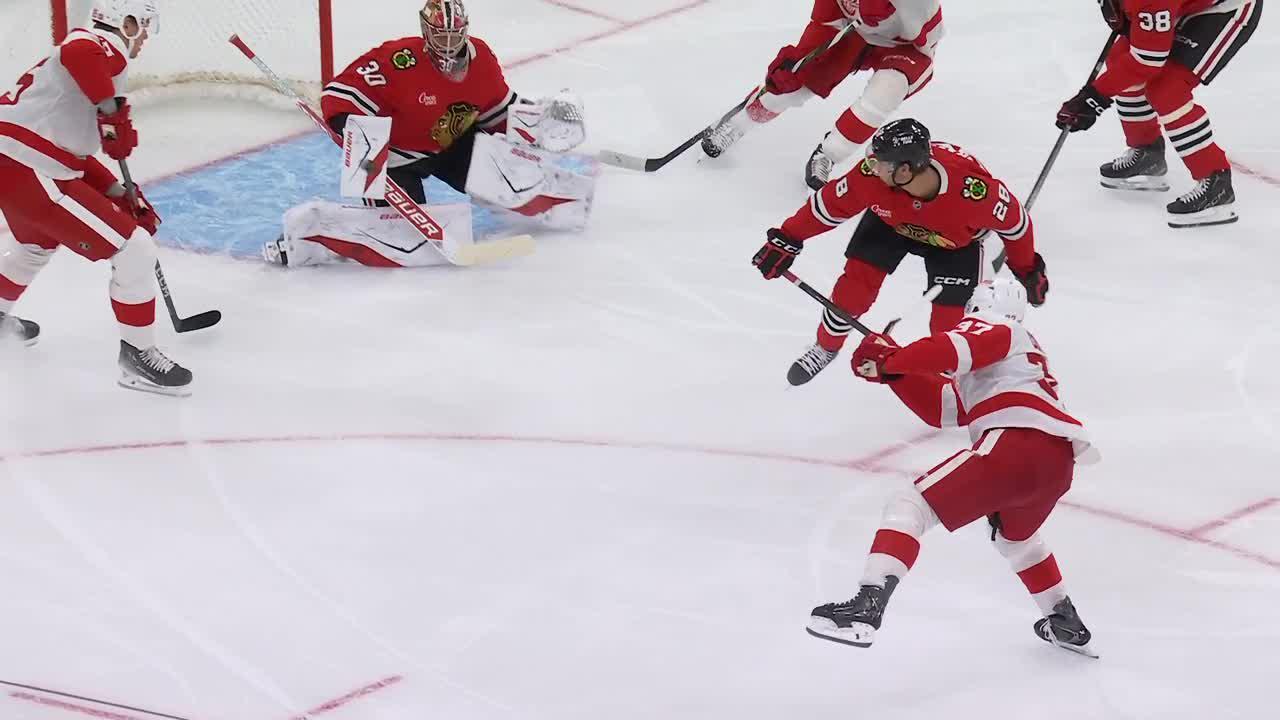 DET@CHI: Compher scores goal against Spencer Knight | Detroit Red Wings