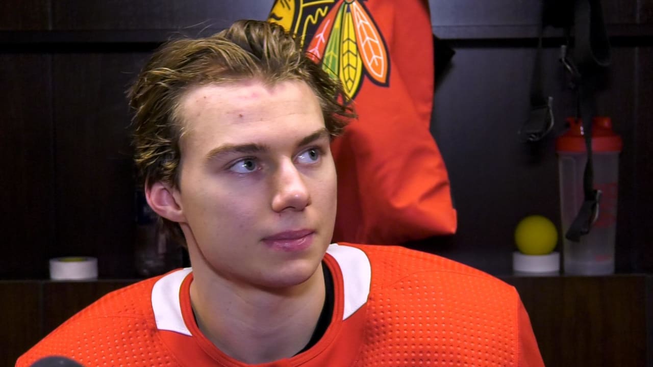 Bedard on Shot, Red Wings | Chicago Blackhawks