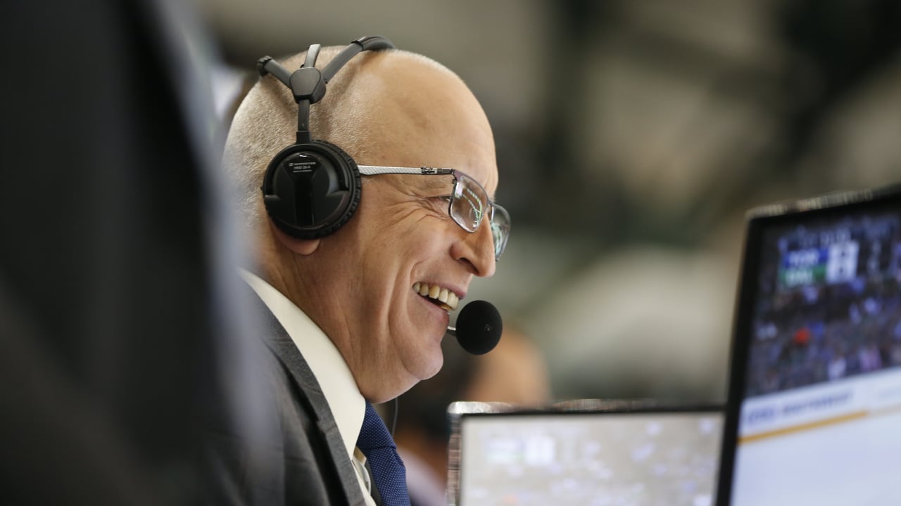 Dave Strader: Incredible voice, better man | Dallas Stars