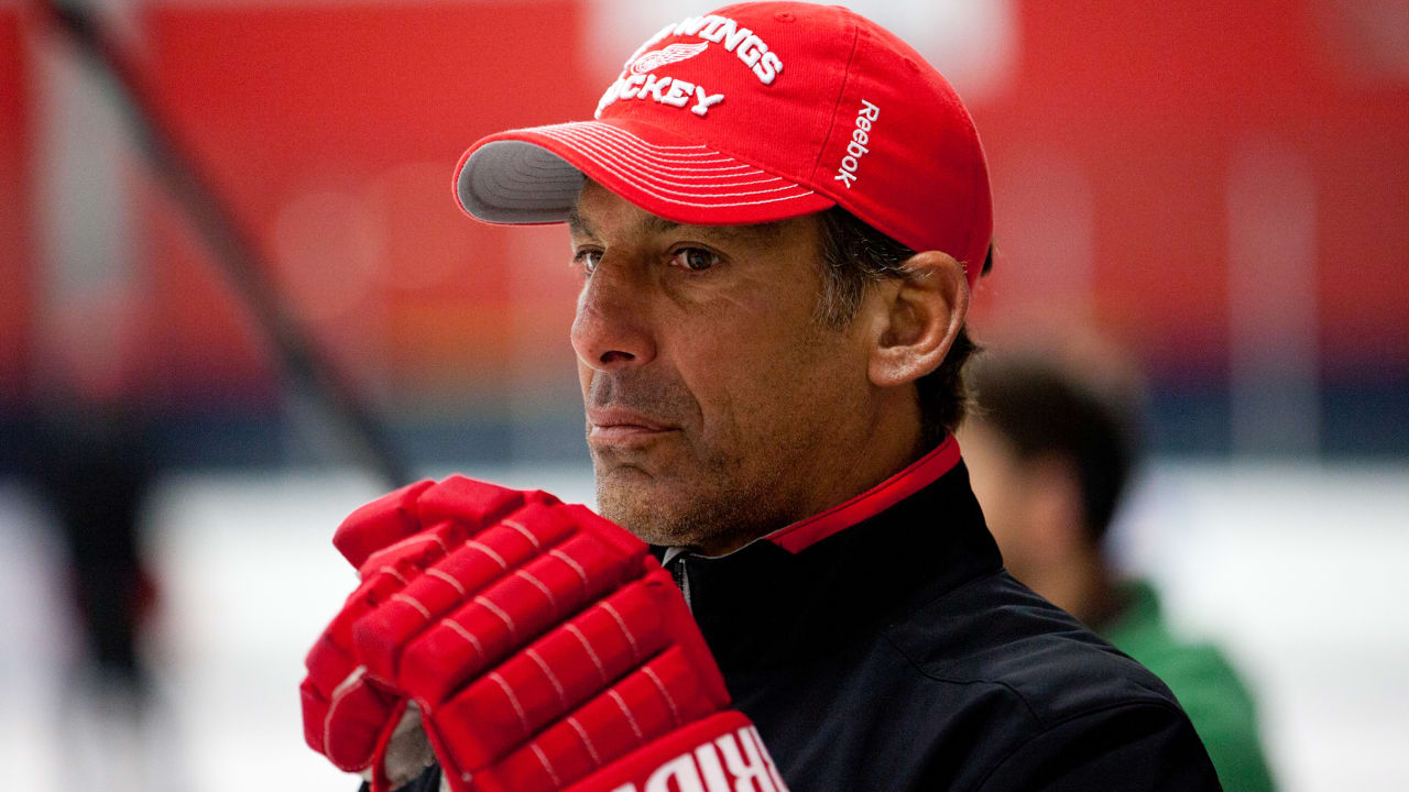 Chelios returns home | Detroit Red Wings