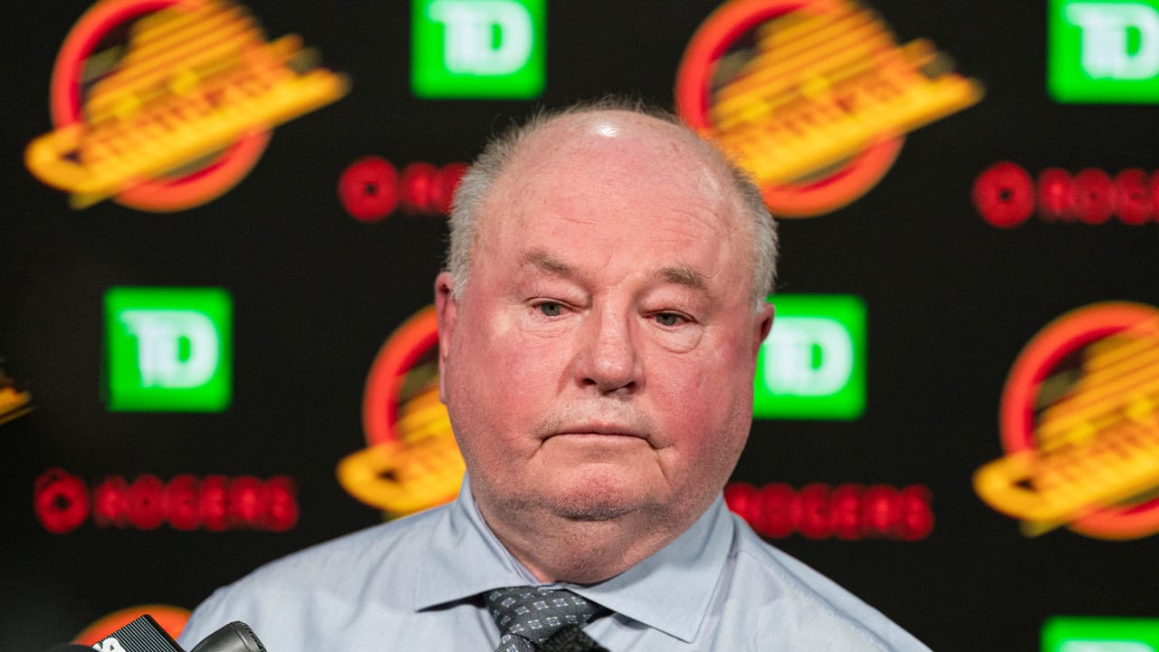 Boudreau n'a jamais pensé démissionner de son poste avec les Canucks ...