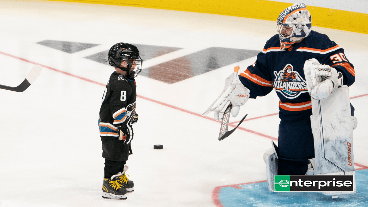 Ilya Sorokin vs Ovi Jr. at Skills Competition | New York Islanders