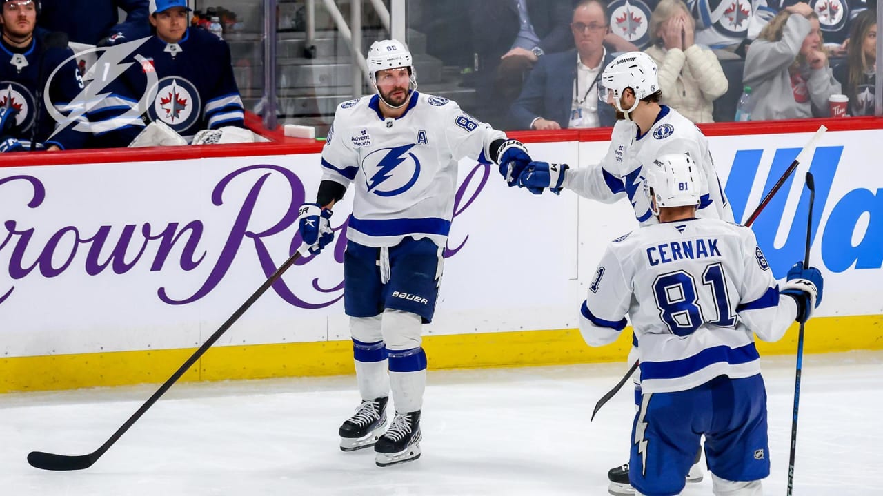Kucherov's heads up play ties the game | Tampa Bay Lightning