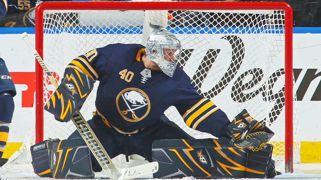 Les Islanders font signe à Lehner | LNH.com