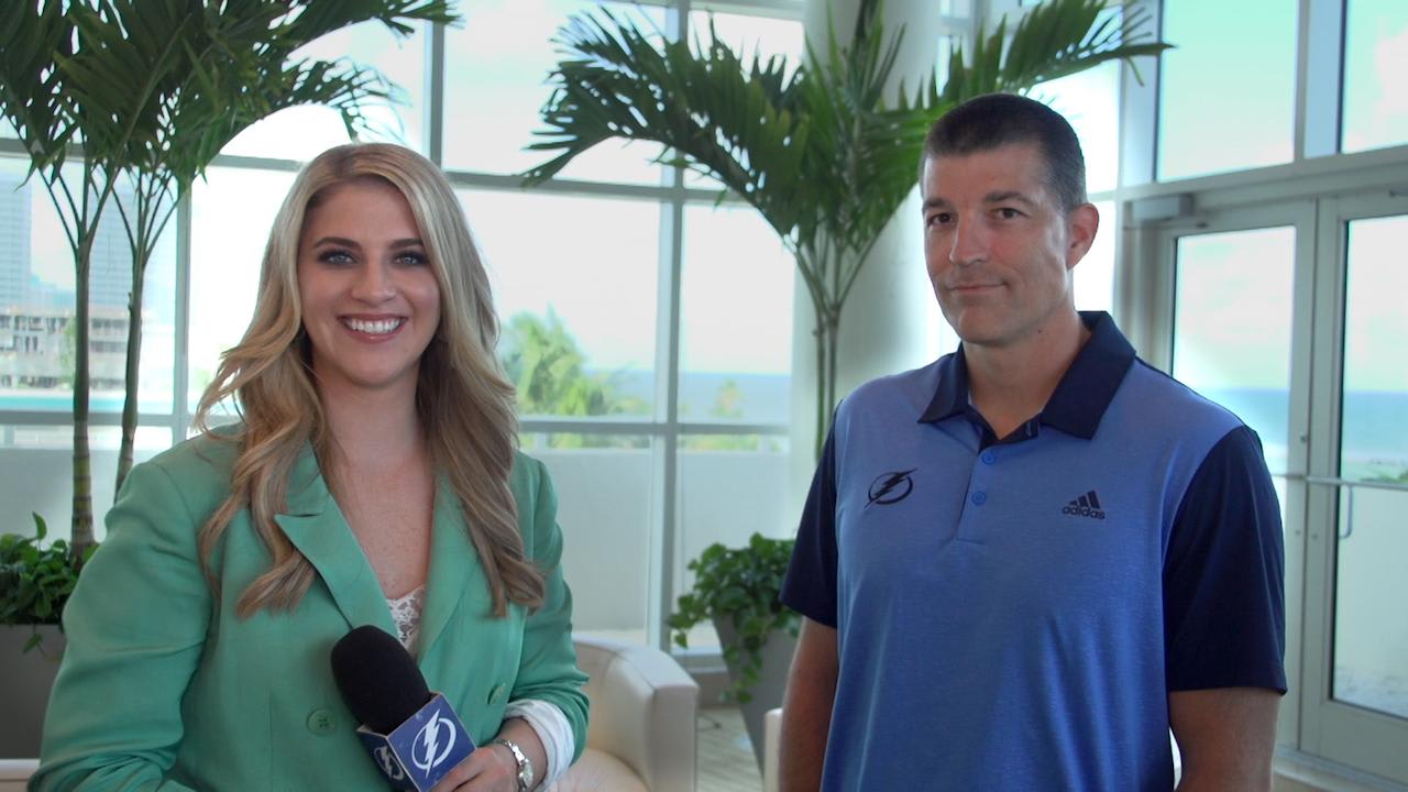 Julien BriseBois on Point Signing | NHL.com/de