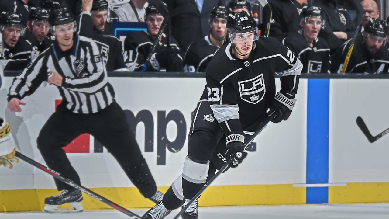 Dustin Brown Out Indefinitely with Broken Finger | Los Angeles Kings