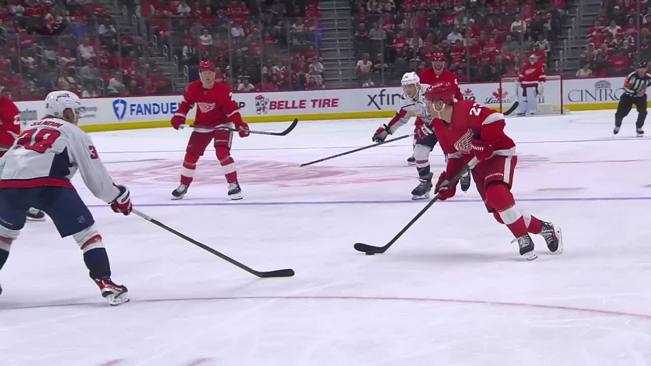 WSH@DET: Larkin scores goal against Charlie Lindgren | Detroit Red Wings
