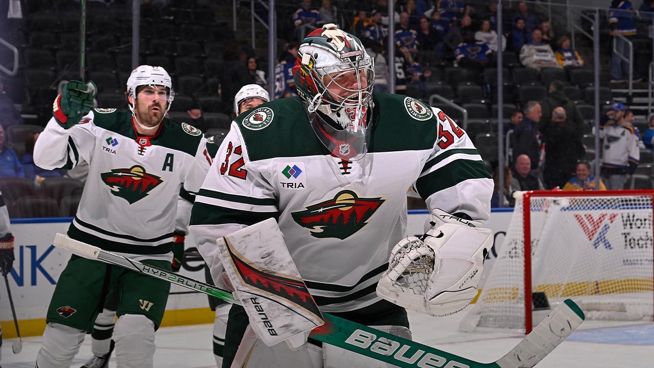 Gustavsson scores Wild’s 1st goalie goal against Blues | NHL.com