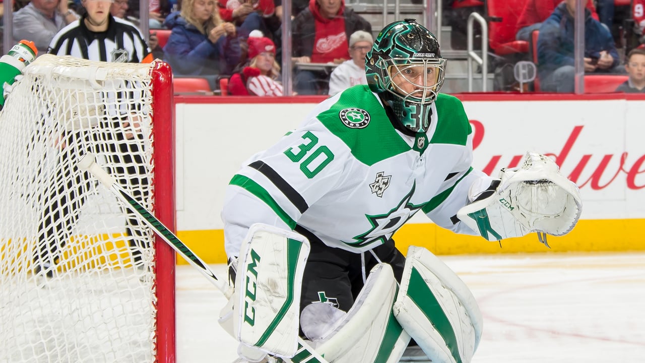Bishop out for Stars vs. Wild after taking puck to face on bench ...