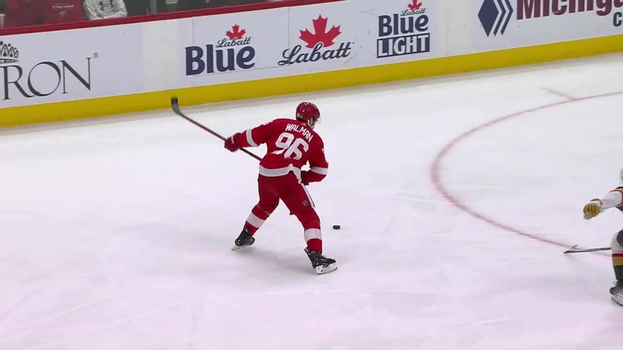 Walman finishes Perron's feed | NHL.com