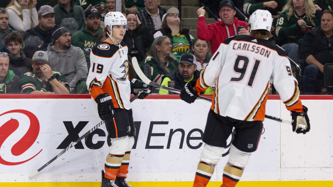 Terry's second goal of the game | NHL.com