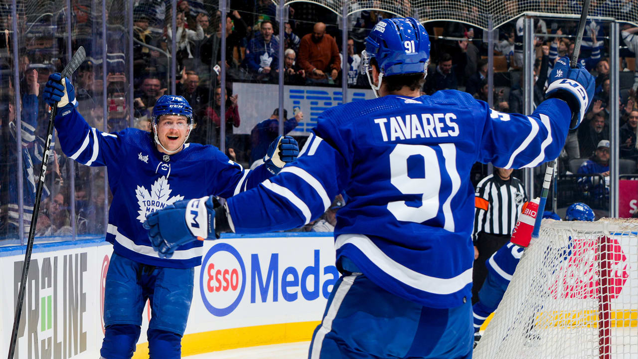 Tavares scores while falling down | NHL.com