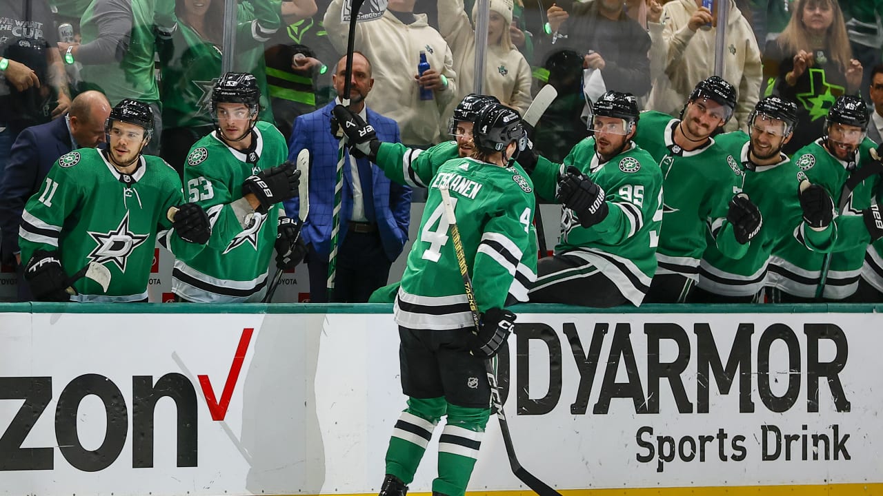 Heiskanen ja Lindell nostaneet komeasti tasoaan Starsin puolustuksessa | NHL.com/fi