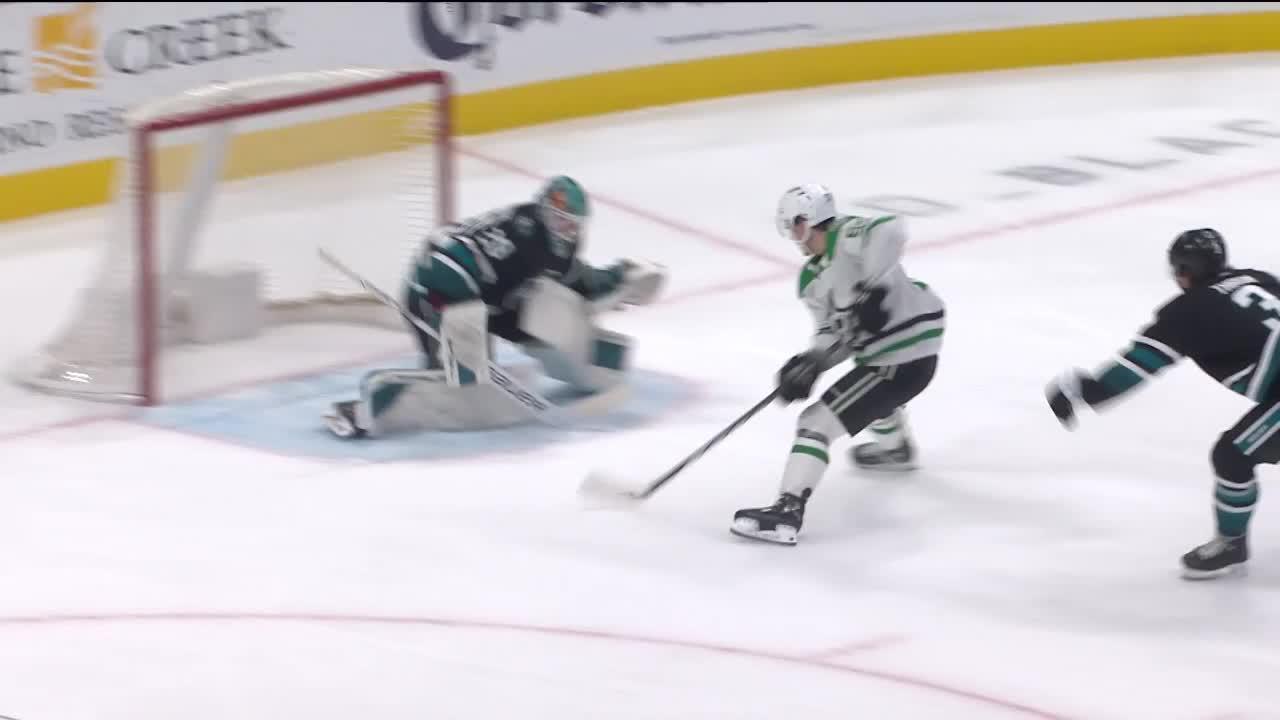 Johnston strikes again | NHL.com