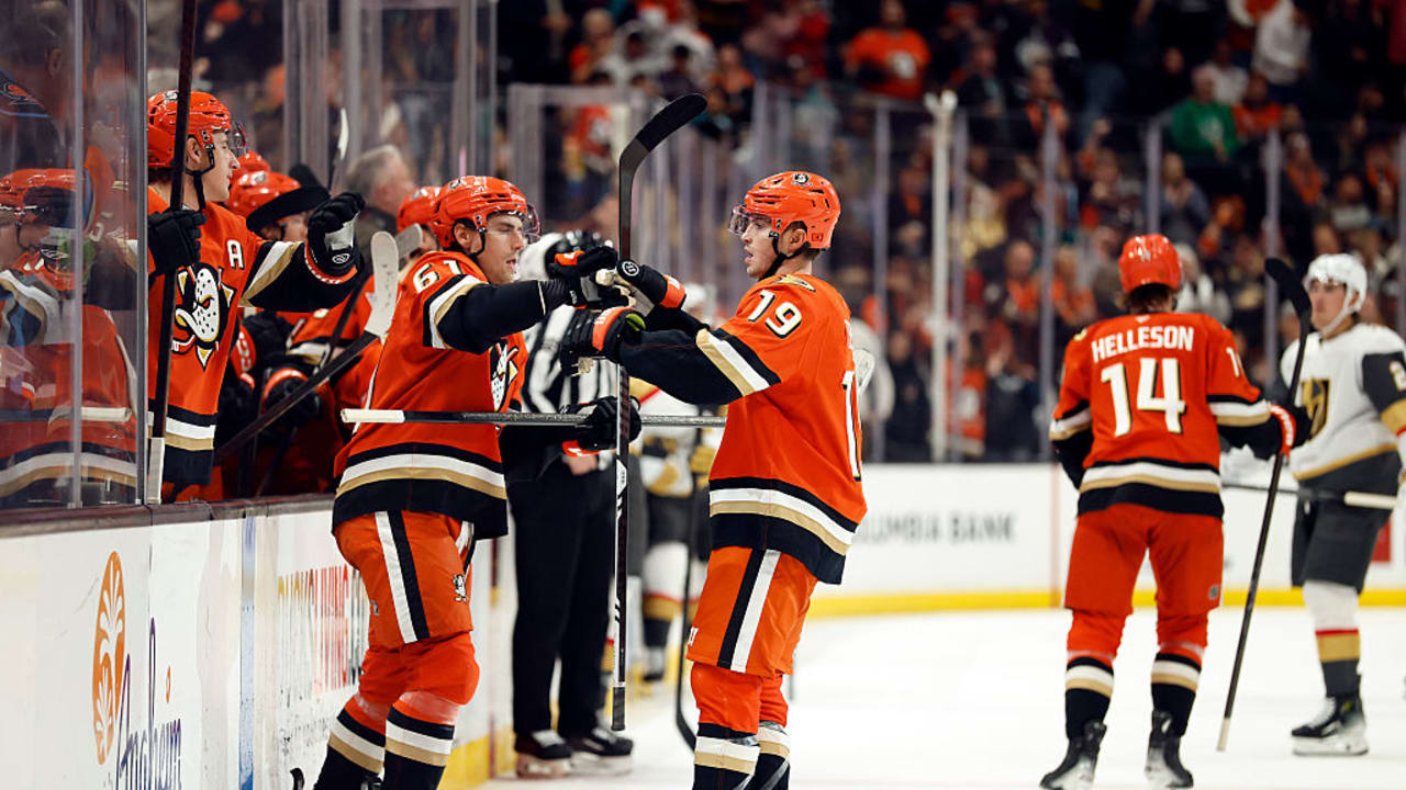 Terry Ties It on the Rush | Anaheim Ducks
