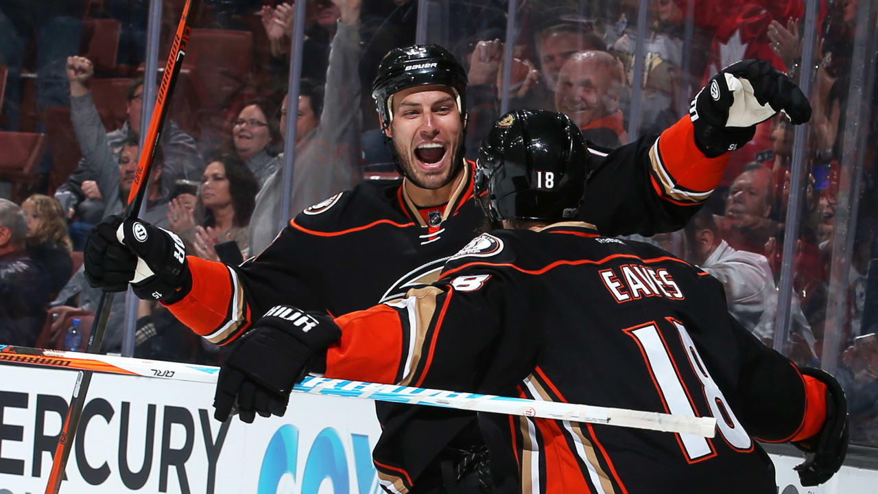 Ryan Getzlaf helps Ducks reach first place in Pacific | NHL.com