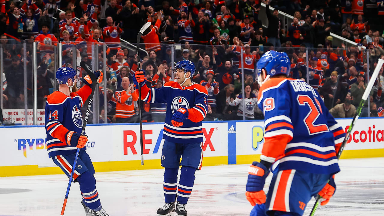 Bouchard hammers a scorcher | NHL.com