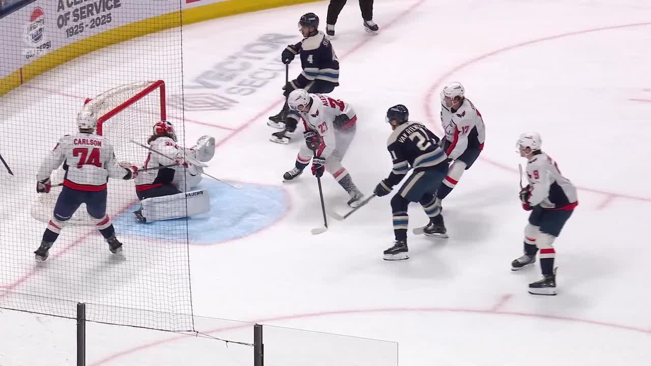 WSH@CBJ: van Riemsdyk scores goal against Hunter Shepard | NHL.com