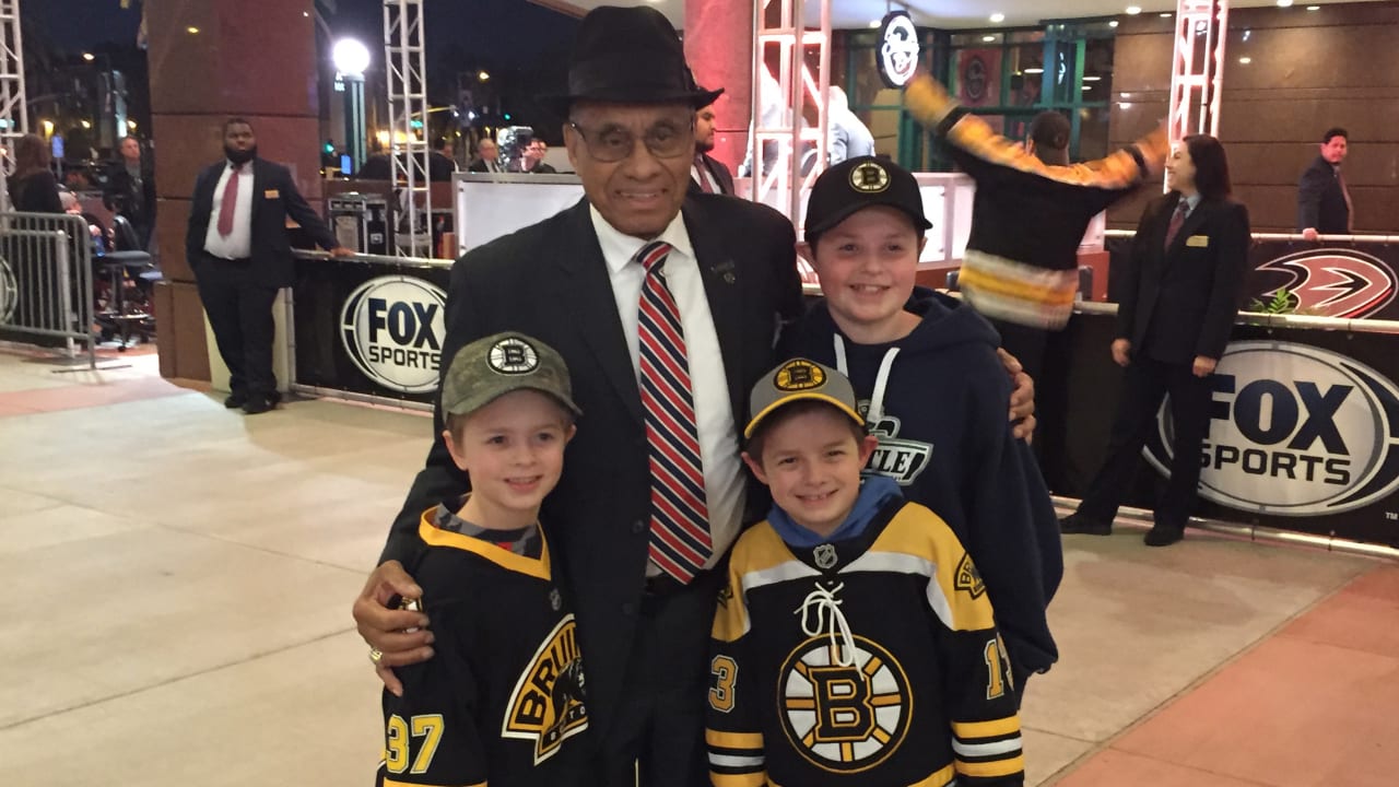 Willie O'Ree helping kids excel in school | NHL.com