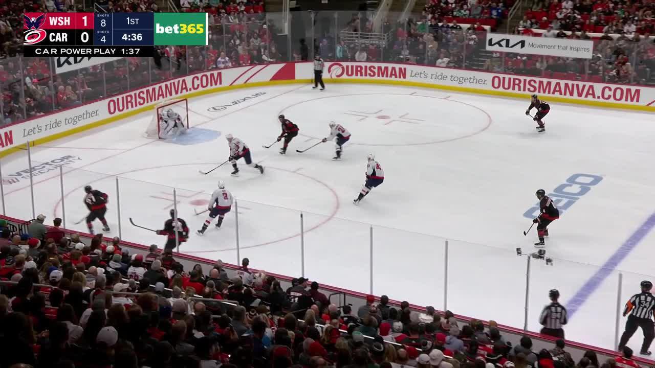WSH@CAR: Thompson with a great save against Seth Jarvis | NHL.com