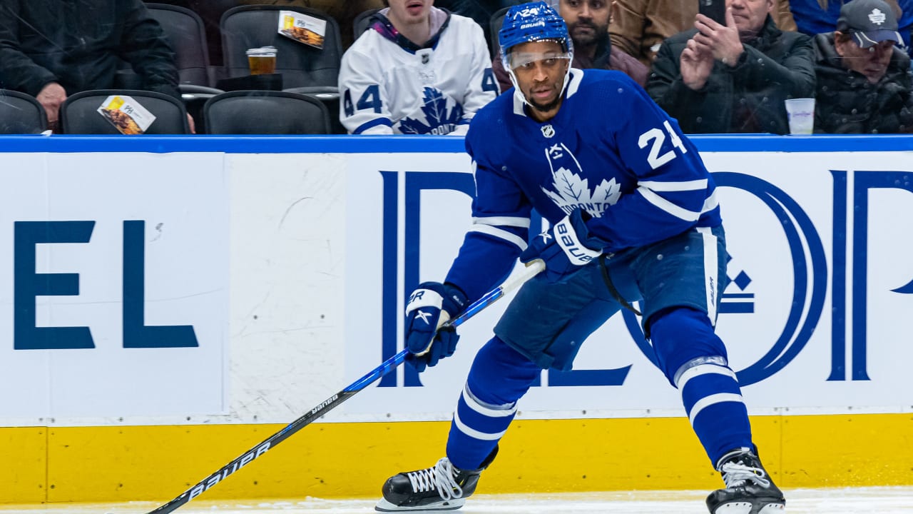 NHL Buzz: Simmonds assigned to minors by Maple Leafs | NHL.com