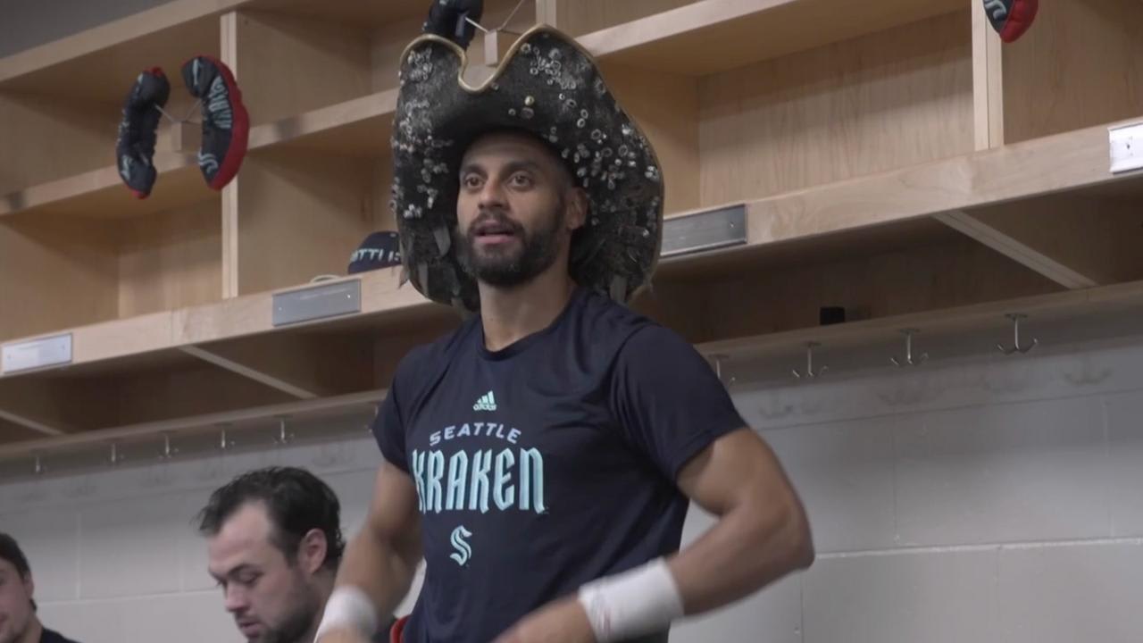 Pierre-Edouard Bellemare earns the Davy Jones hat | Seattle Kraken