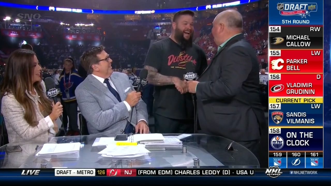 Kevin Owens surprend Bruce Boudreau lors du repêchage | LNH.com