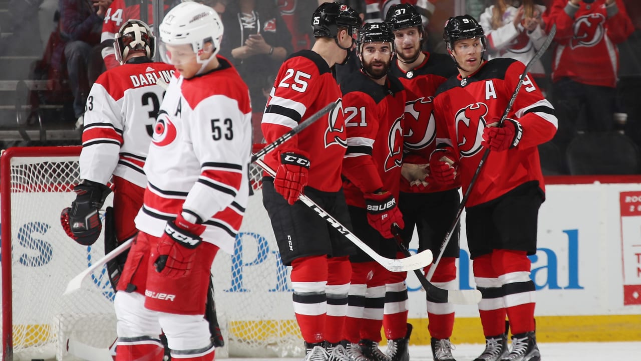Devils edge Hurricanes, gain in wild-card race | NHL.com