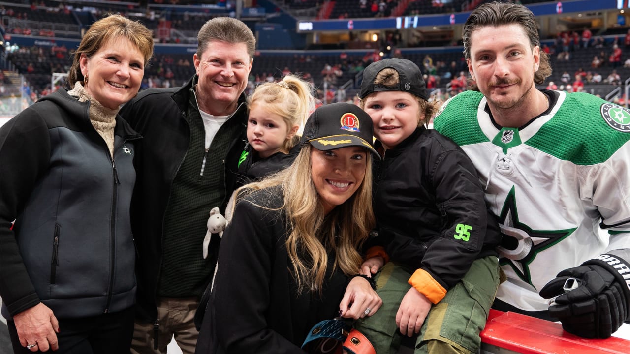 Duchene celebrates 1,000th NHL game with family, Stars teammates | NHL.com