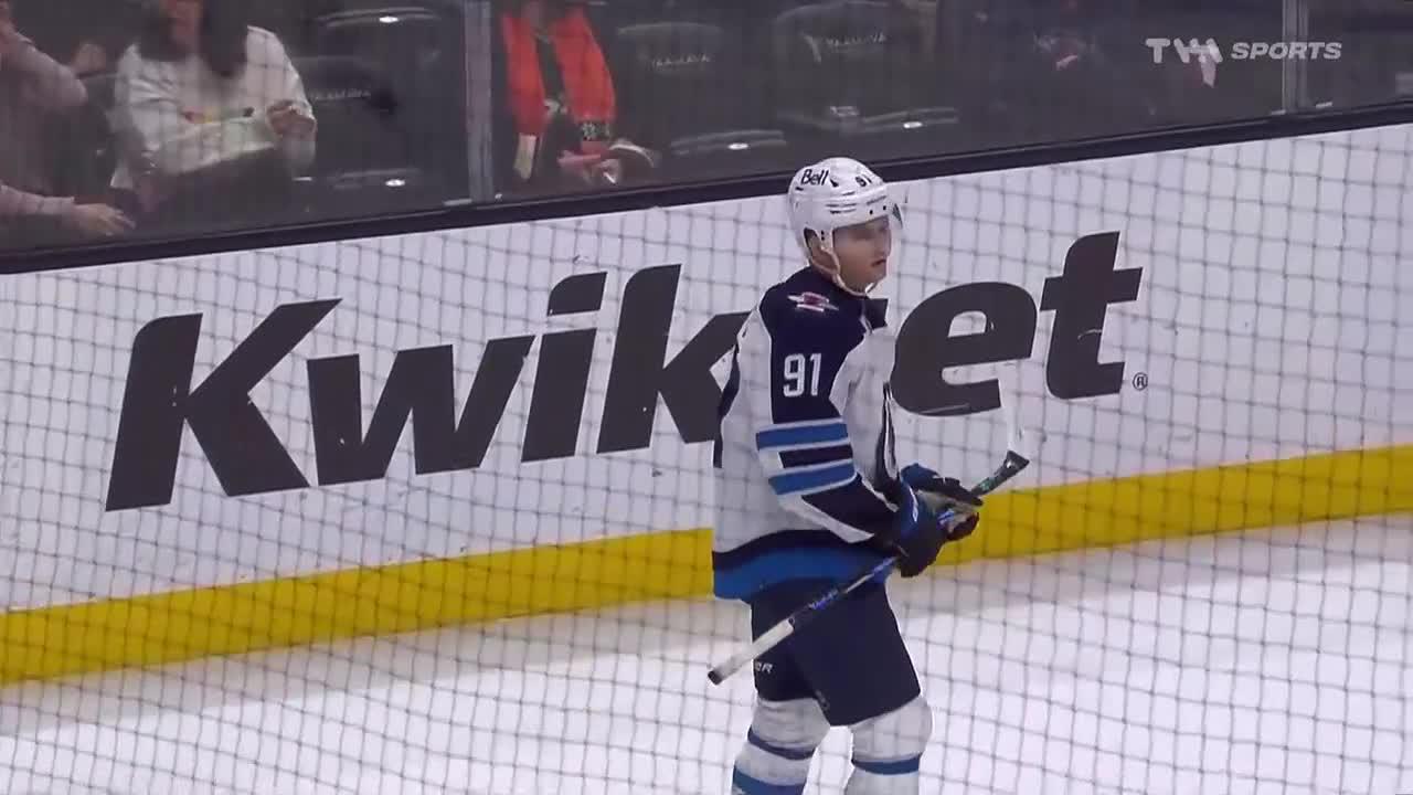 Perfetti marque sur réception | LNH.com