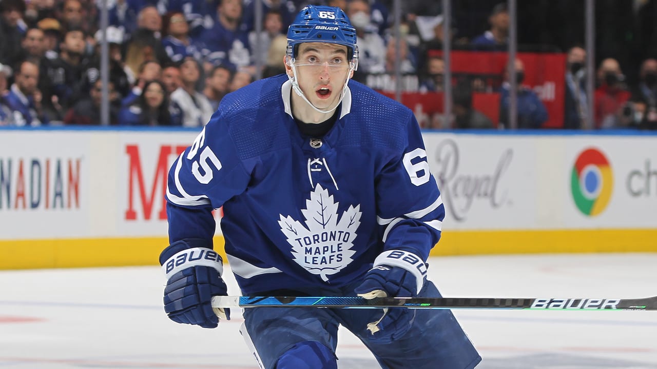 Mikheyev prend la direction de Vancouver pour quatre ans | LNH.com