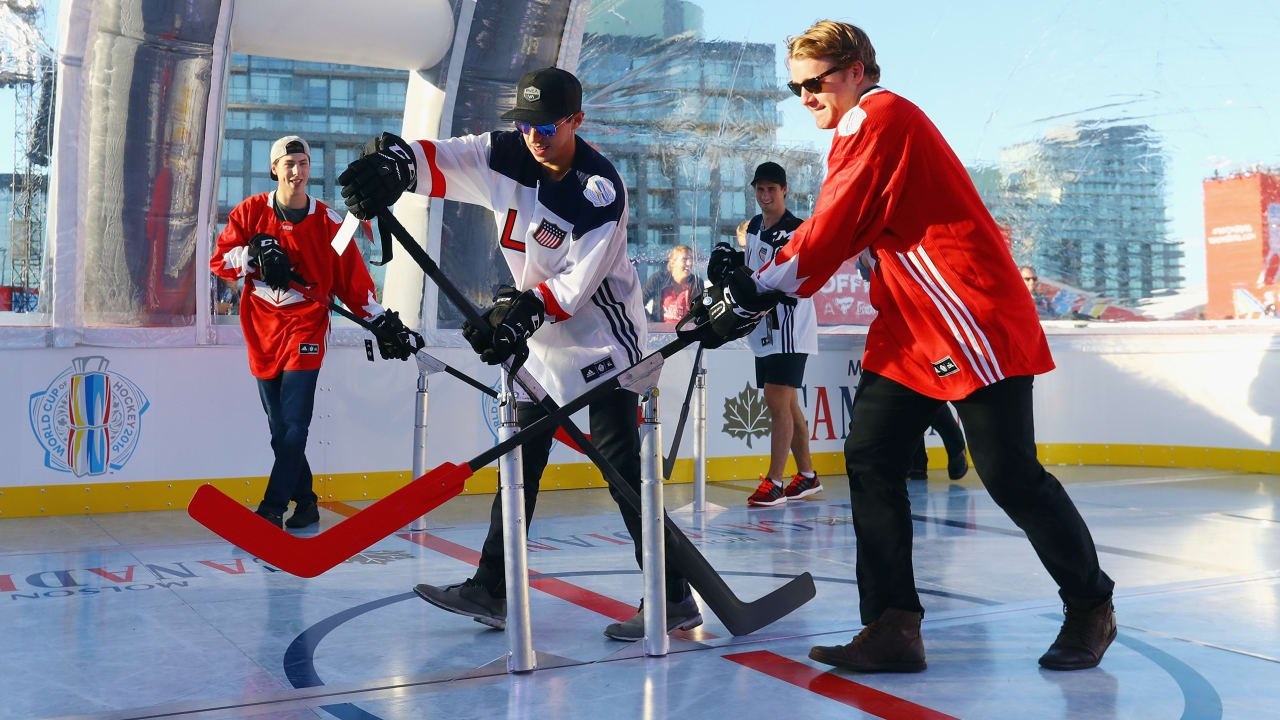 Picture opportunities a keepsake at Fan Village | NHL.com