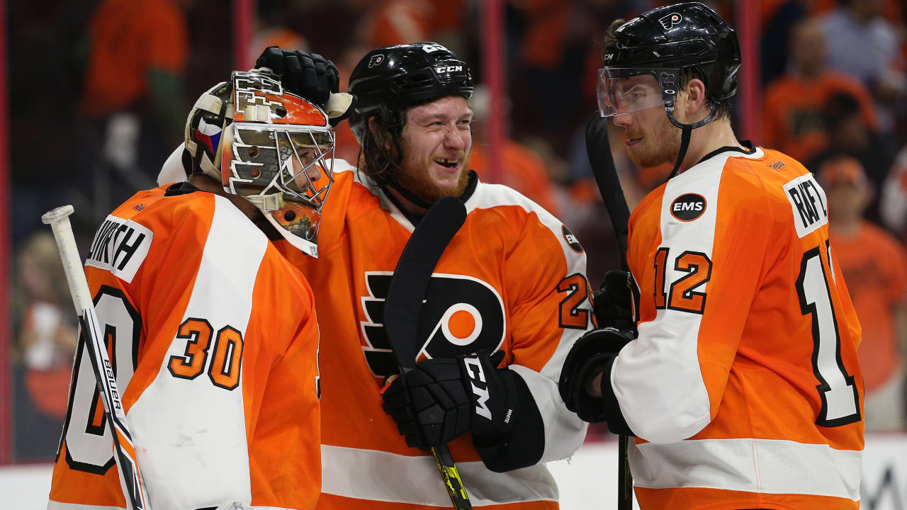 Neuvirth permet aux Flyers d'éviter l'élimination | LNH.com