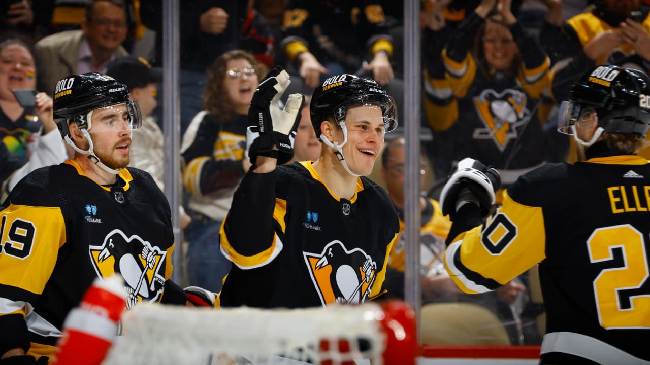 Penguins Defeat Canes in First Meeting Since Trade | Pittsburgh Penguins