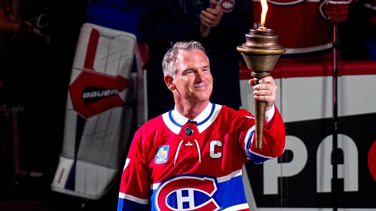 Pierre Turgeon a maintenant sa place sur l’anneau d’honneur des ...